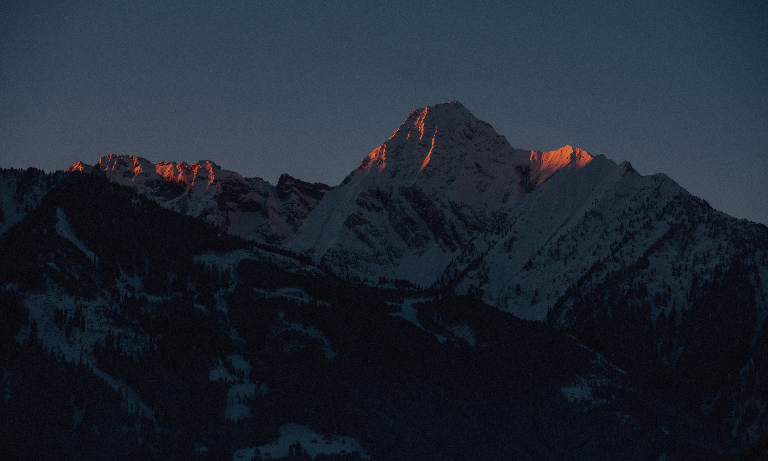 Grey Wolf Lodge, Canmore - Spring Creek Real Estate